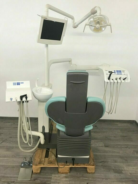 Sirona C5+ Plus Behandlungseinheit Zahnarztstuhl Trockenabsaugung