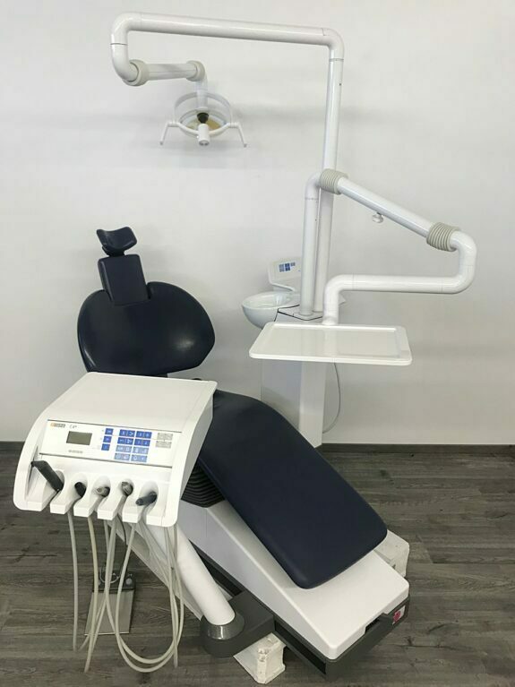 Sirona C4+ Plus Behandlungseinheit generalüberholt, komplett neu Lackiert