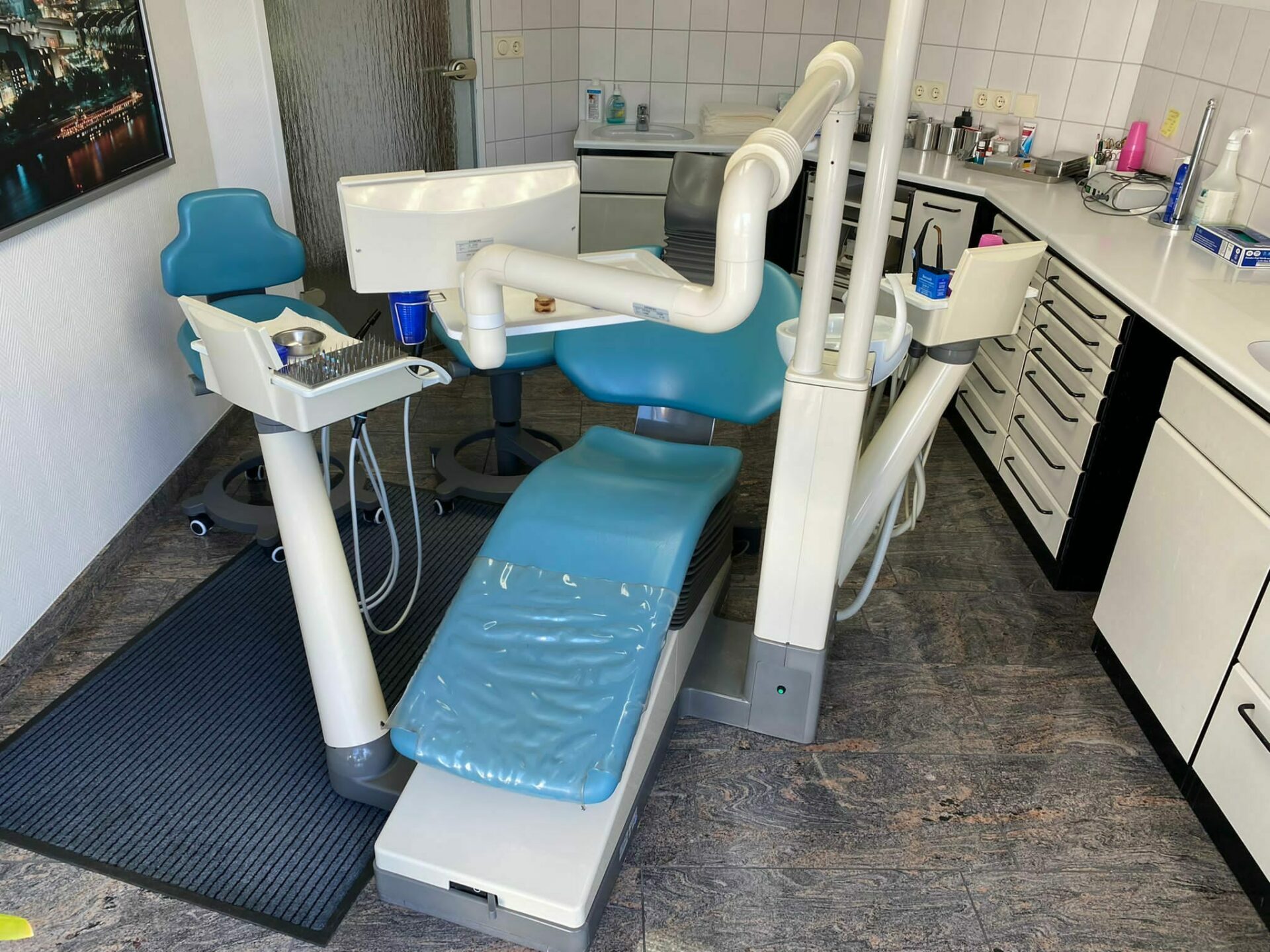 SIRONA C2 BEHANDLUNGSEINHEIT - blaudental